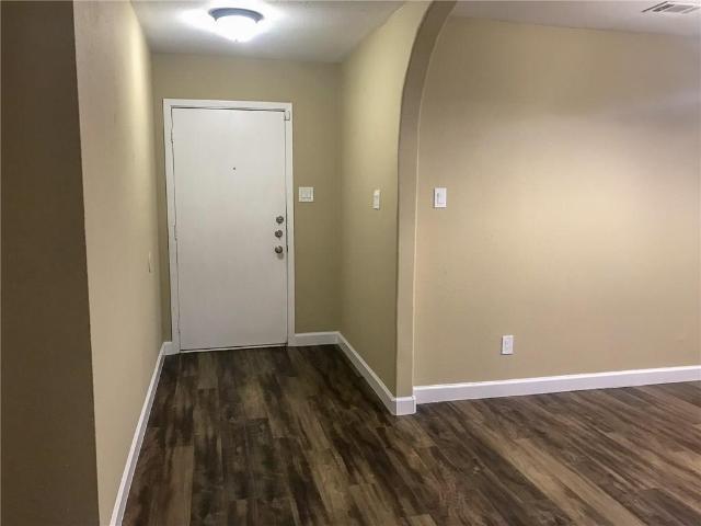 10511 Robinwood Cir