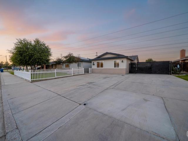 10512 Dee Avenue
