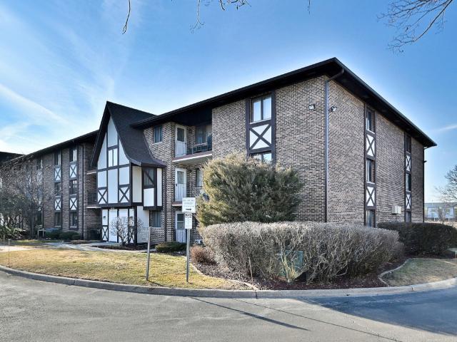 10512 Ridge Cove Dr, Unit 31C, Chicago Ridge, IL 60415 | MLS #12579 | Compass