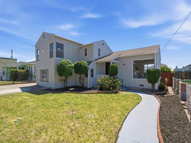 10517 Voltaire Ave, Oakland, CA 94603