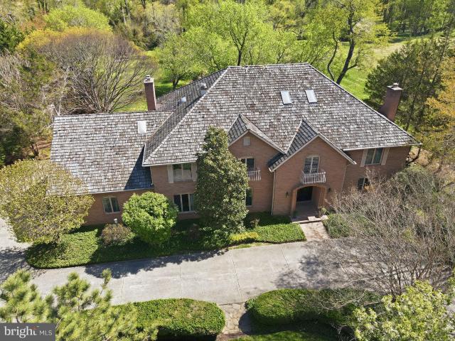 10517 Alloway Dr, Potomac, MD 20854 | MLS #MDMC2213 | Compass