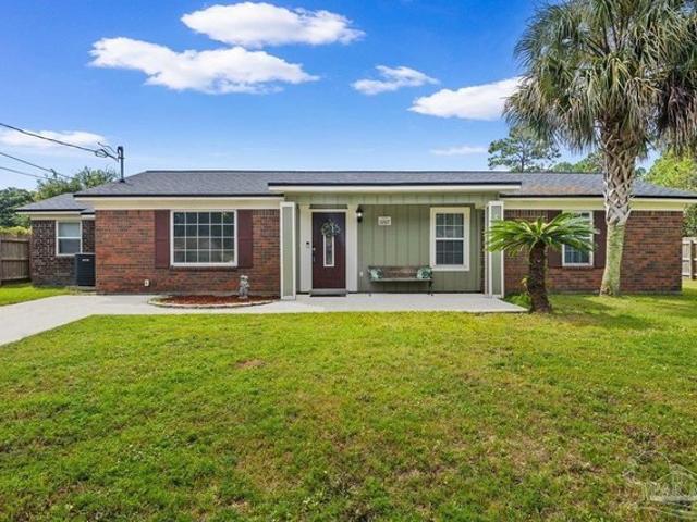 10517 Heatherwood Dr, Pensacola, FL 32506