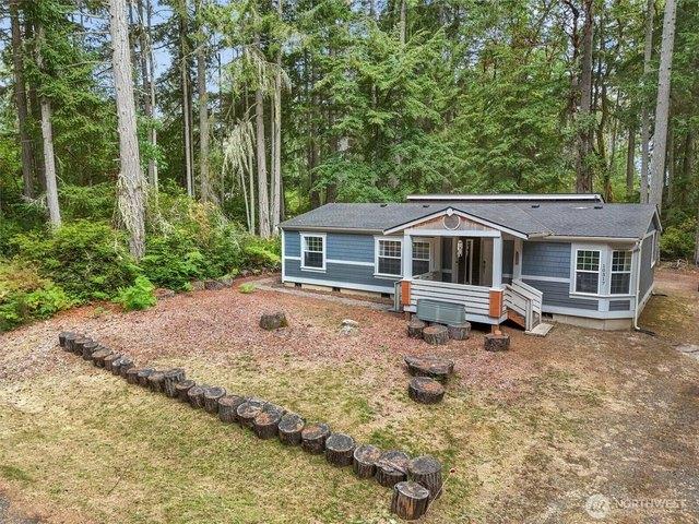 10517 Matthews Way, Anderson Island, WA 98303