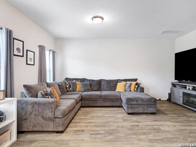 10514 Letus Oak
