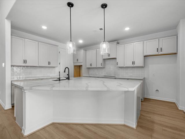 10514 Lyra Lane