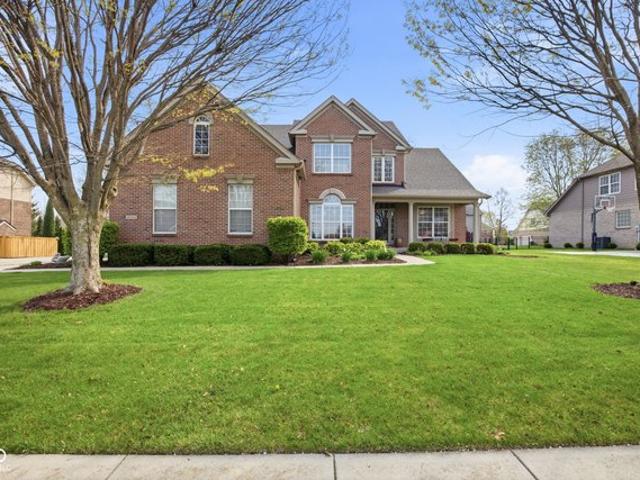 10514 Stonegate Dr, Fishers, IN 46040