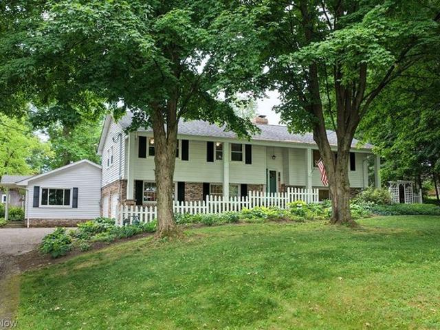 10515 Sherman Rd, Chardon, OH 44024