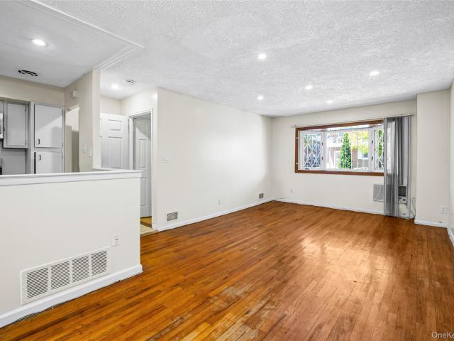 10516 Flatlands 4th Street