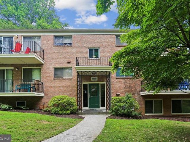 10518 Weymouth St Apt 102, Bethesda, MD 20814