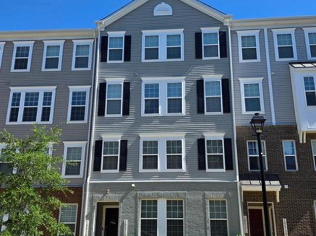 10518 Jim Lovell Ln, Lanham, MD 20706