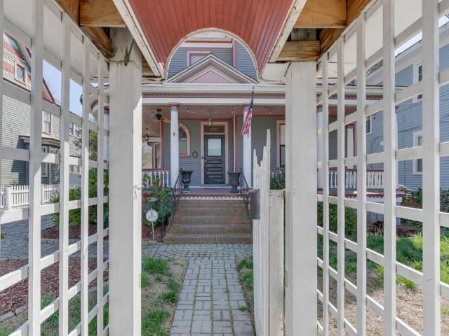 1051 Naval AVE