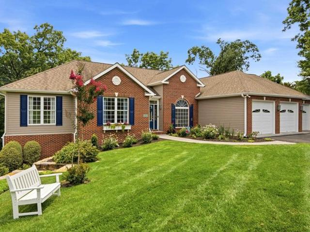1051 Nik Ryan Dr, Blacksburg, VA 24060