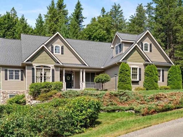 1051 Autumn Ln, Petoskey, MI 49770