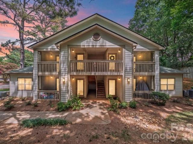 1051 Churchill Downs Ct Apt E, Charlotte, NC 28211
