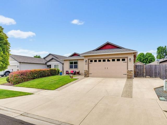 1051 Compton Way, Medford, OR 97501