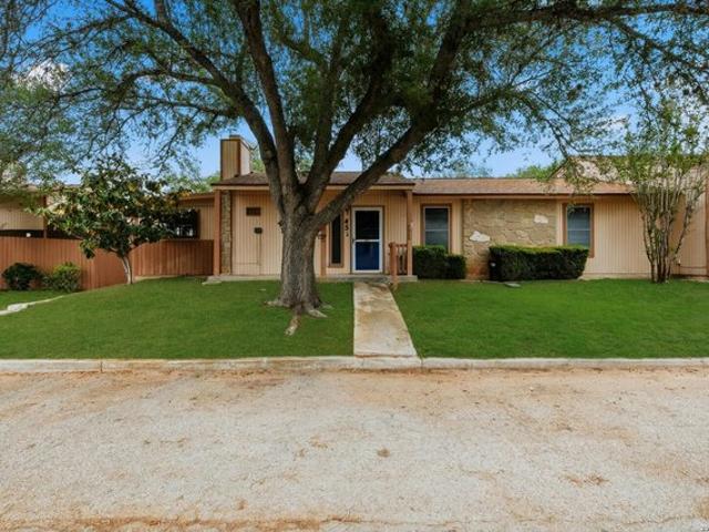 1051 Country Club Dr Unit M45, Seguin, TX 78155
