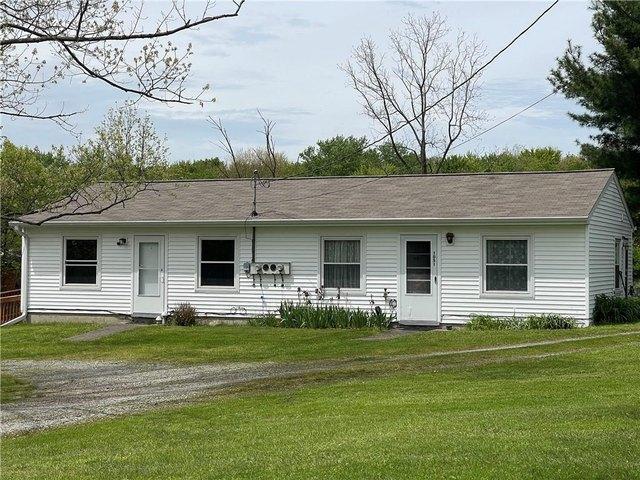 1051 E Lake Rd, Transfer, PA 16154