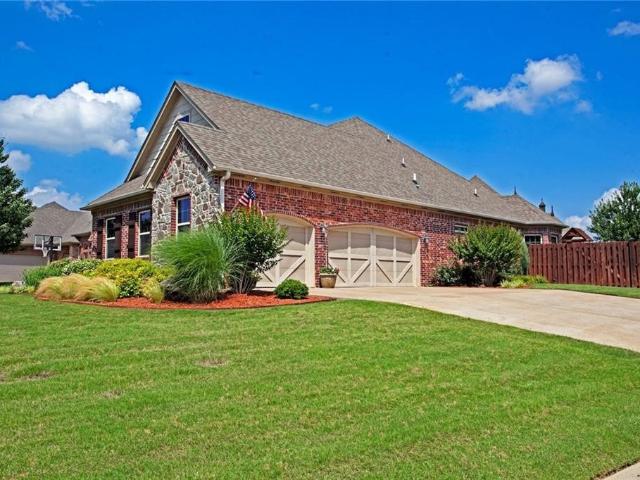 1051 Hunters Pointe