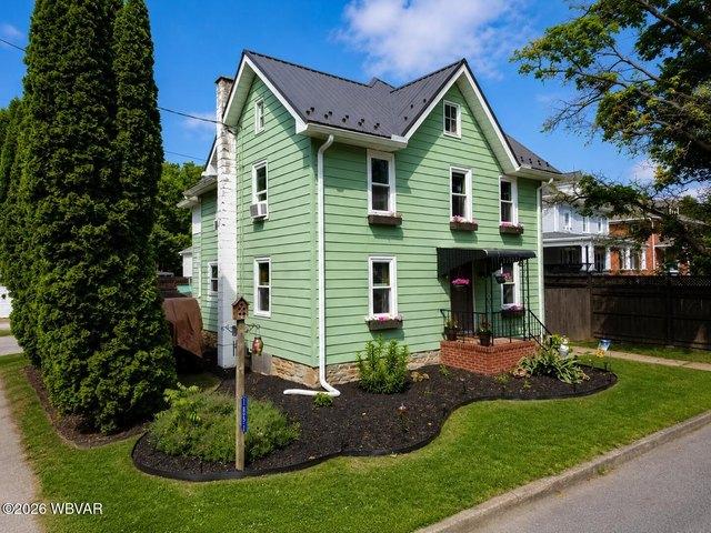 1051 Park Ave, Lock Haven, PA 17745