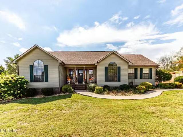 1051 SUMMERFIELD DR, MARYVILLE, TN 37801 Single Family Residen.