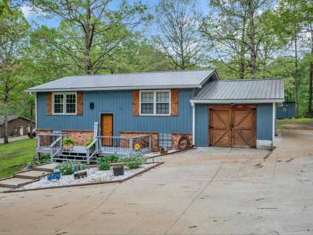 1051 Twin Pine Rd