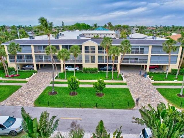 1051 3rd St S #302, Naples, FL 34102