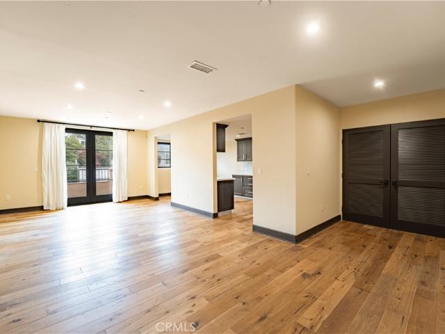 10523 Ashton Ave, Unit 202, Los Angeles, CA 90024 | MLS #GD26076 | Compass