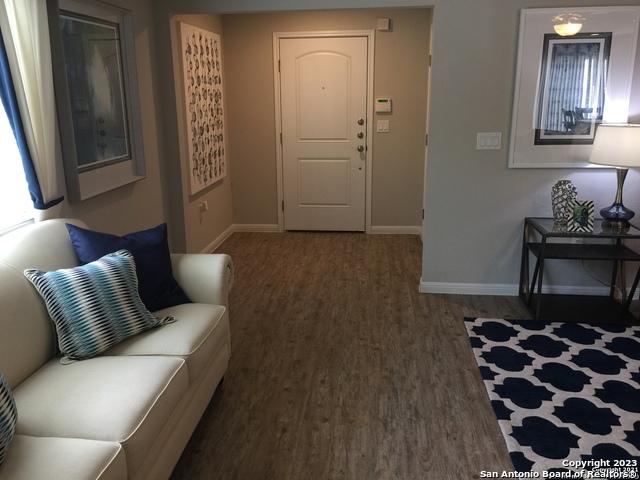 10523 Legacy Cv