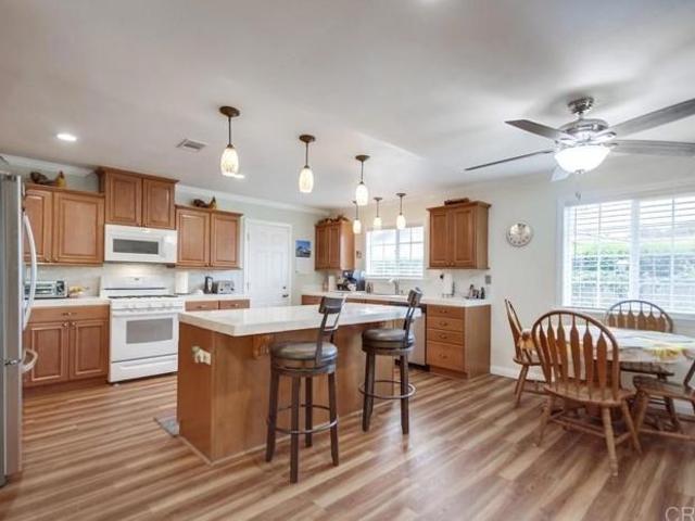 10520 El Nopal, Santee, CA 92071