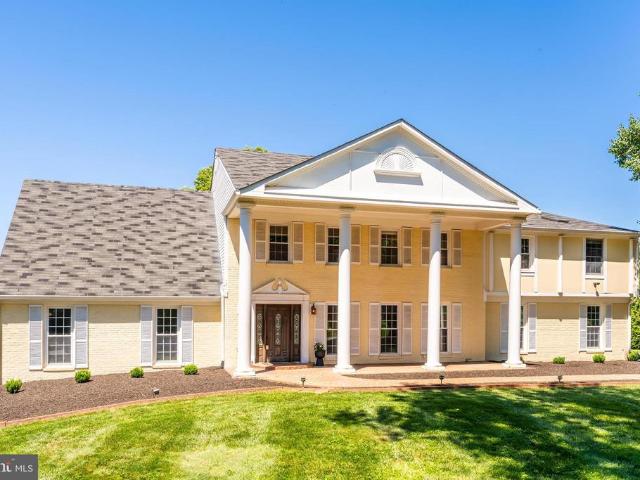 10520 Hunting Crest Lane