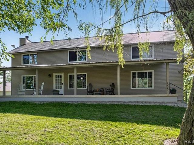 10520 N Dixie, Berlin Township, MI 48179