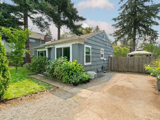 10520 se holgate blvd