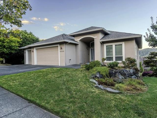10520 SE Isaac Dr, Happy Valley, OR 97086