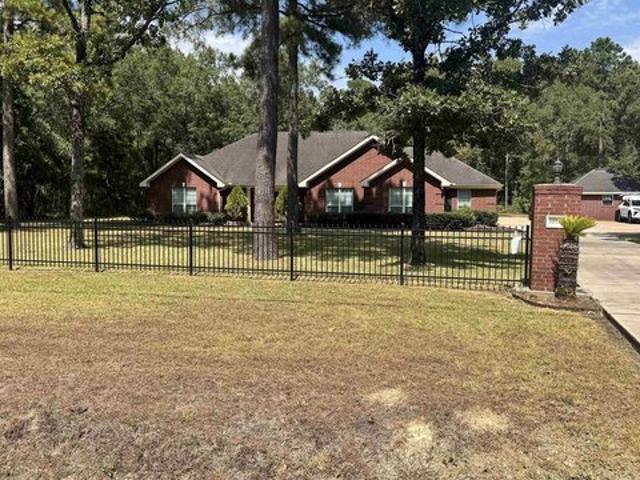 10520 Sherwood Dr, Beaumont, TX 77713