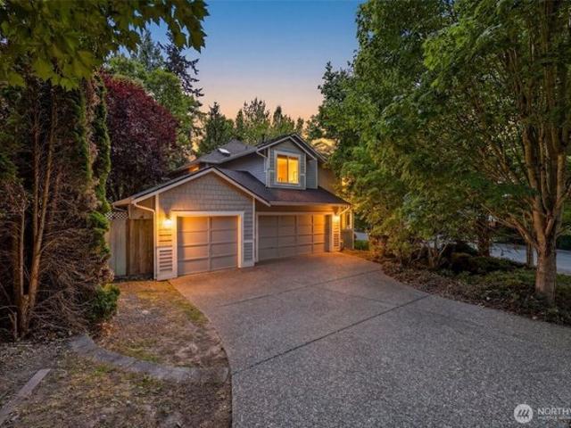 10521 NE 120th St, Kirkland, WA 98034