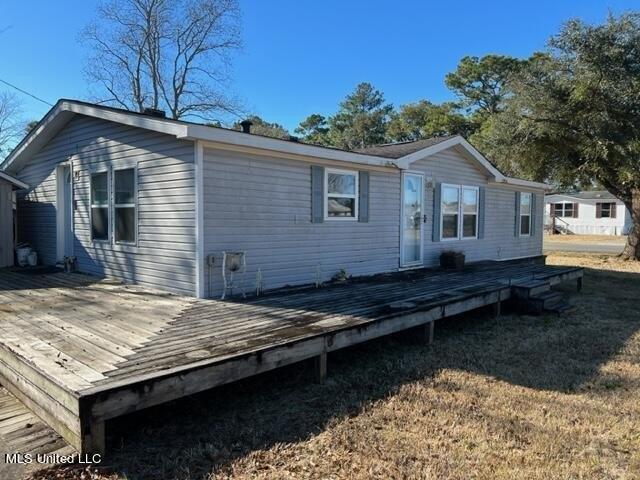 10521 Riverroad Dr, Gulfport, MS 39503