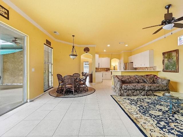 10521 SW Westlawn Blvd, Port St. Lucie, FL 34987 | MLS #B26022