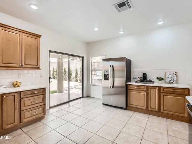 10522 W ROBIN Lane