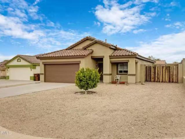 10522 W ROBIN LN, PEORIA, AZ 85383 Single Family Residence For.