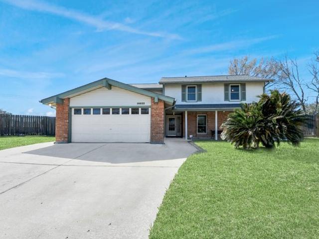 10522 Gulfstream Ln, Sugar Land, TX 77498