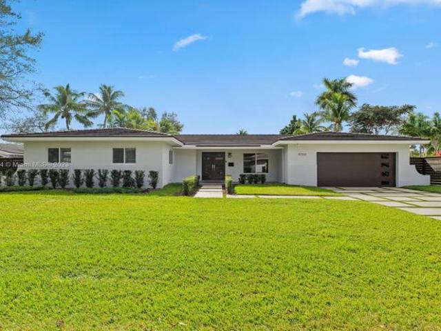 10524 118th St SW, Miami, FL 33176