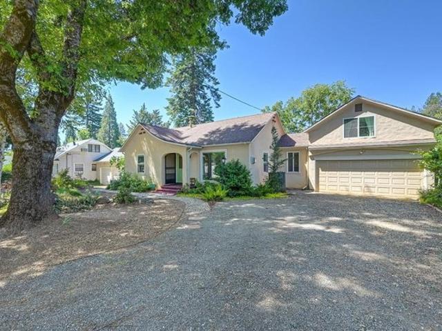 10524 Alta St, Grass Valley, CA 95945