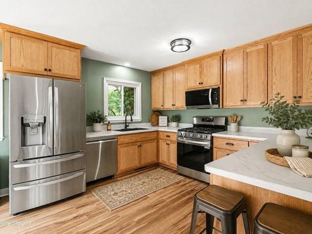 10524 Kimbro Ave S, Cottage Grove, MN 55016