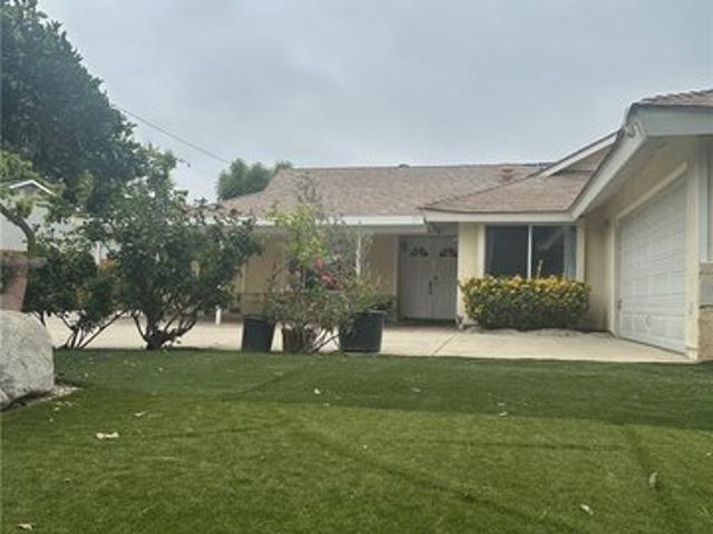 10525 Woldrich St, Sylmar, CA 91342