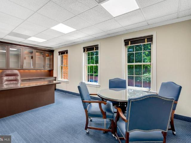 10525 Braddock Road # 9C