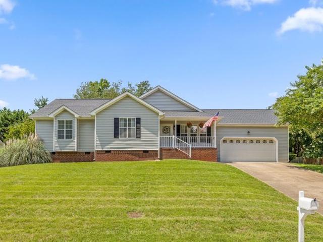 10525 Hunter Trace Dr, Soddy Daisy, TN 37379