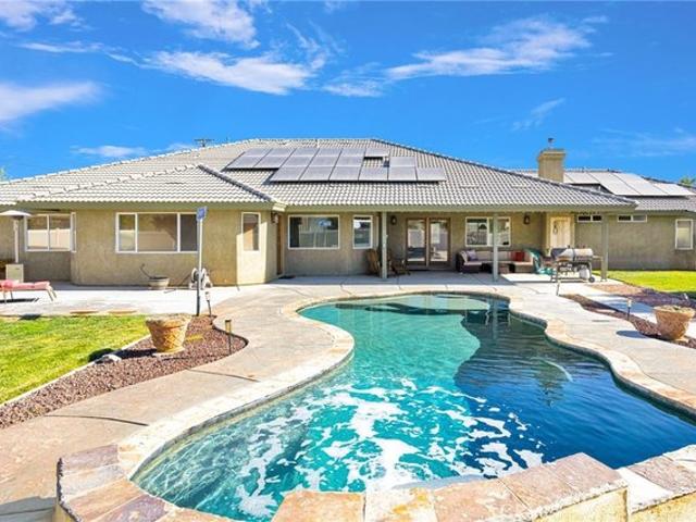 10525 Mono Rd, Phelan, CA 92392