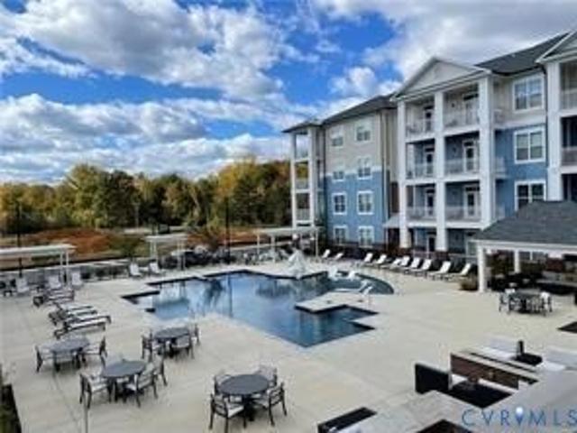 10525 Stony Bluff Dr Unit 206, Ashland, VA 23005
