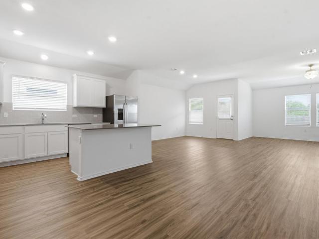 10525 Steinbeck Dr