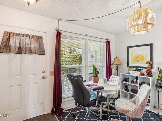 10529 W Wheatridge Dr, Sun City, AZ 85373